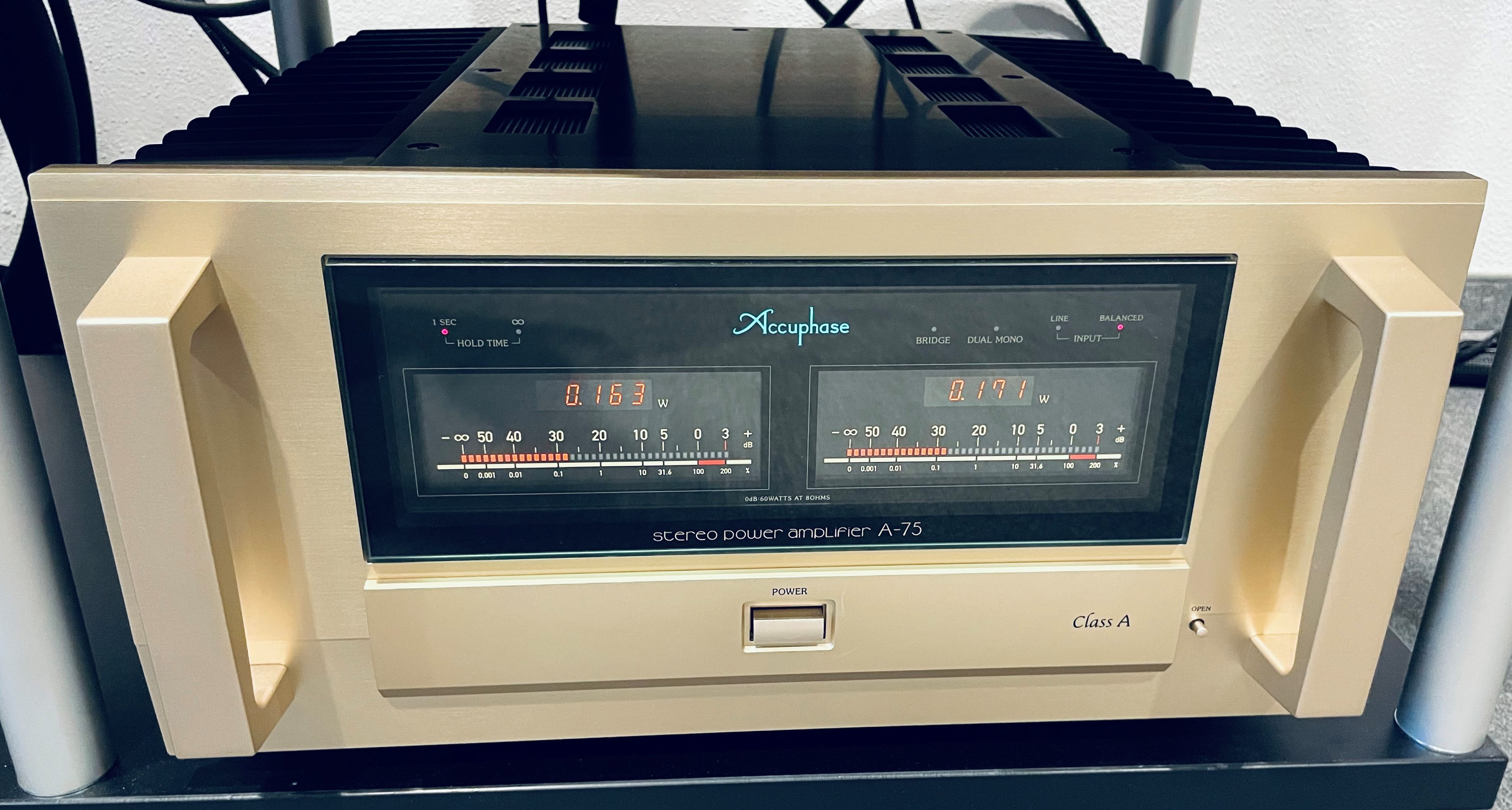 Accuphase A-75 P.I.A. - Hifi und Highend Schlegelmilch
